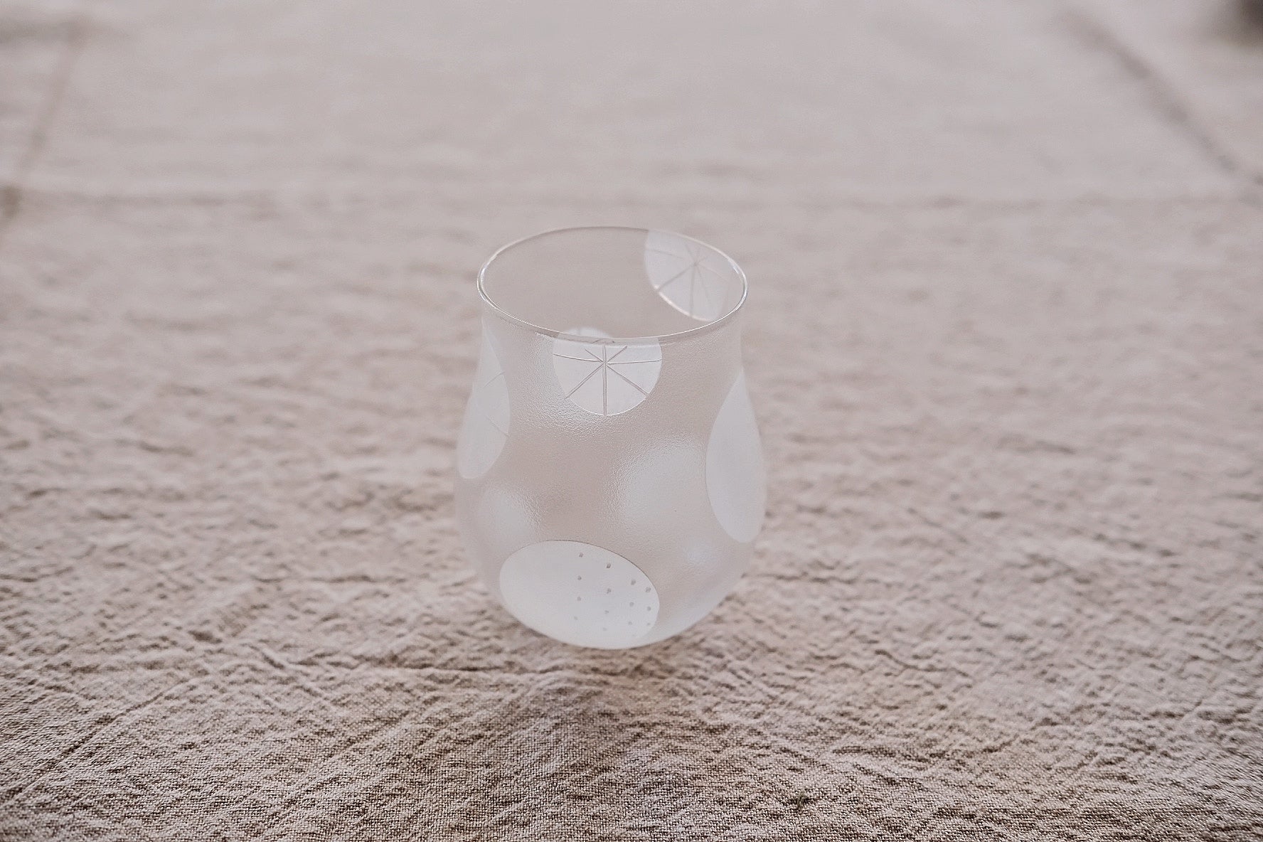 平井睦美Mutsumi Hirai Maru Lemon Round Cup - white – Yochi Cups