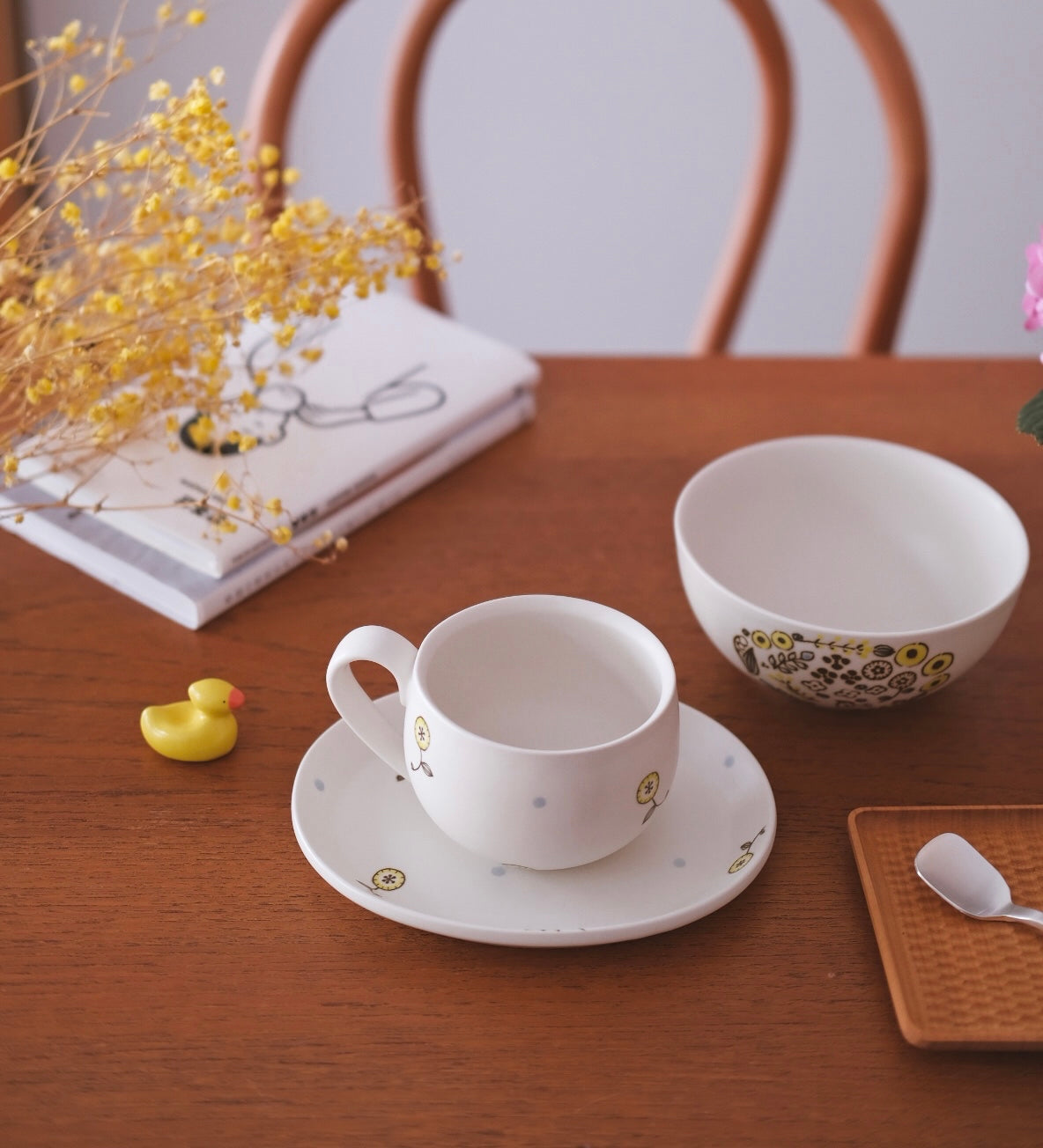 Tobe-ware Yellow Flower Colletion – Yochi Cups