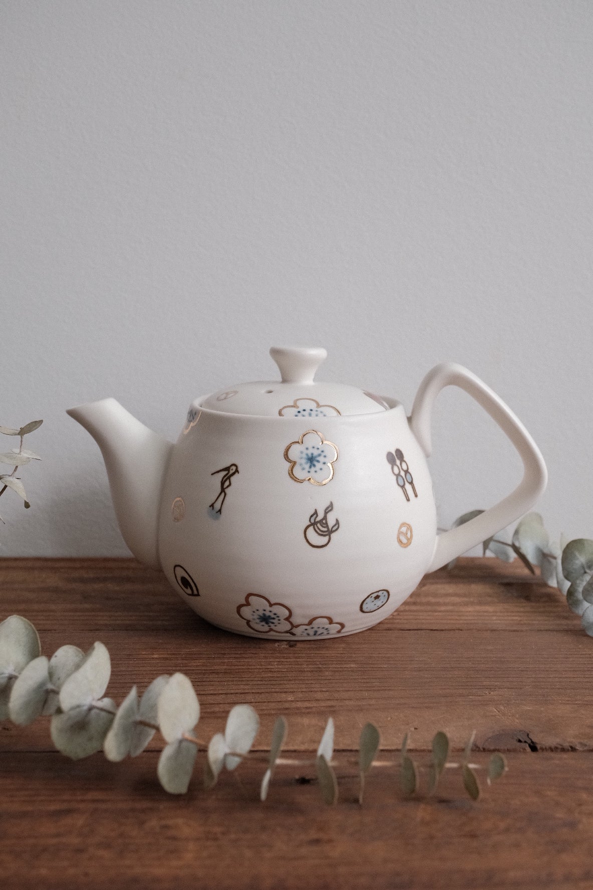 Tobe-ware Golden Ume Tea Cup & Teapot Collection – Yochi Cups